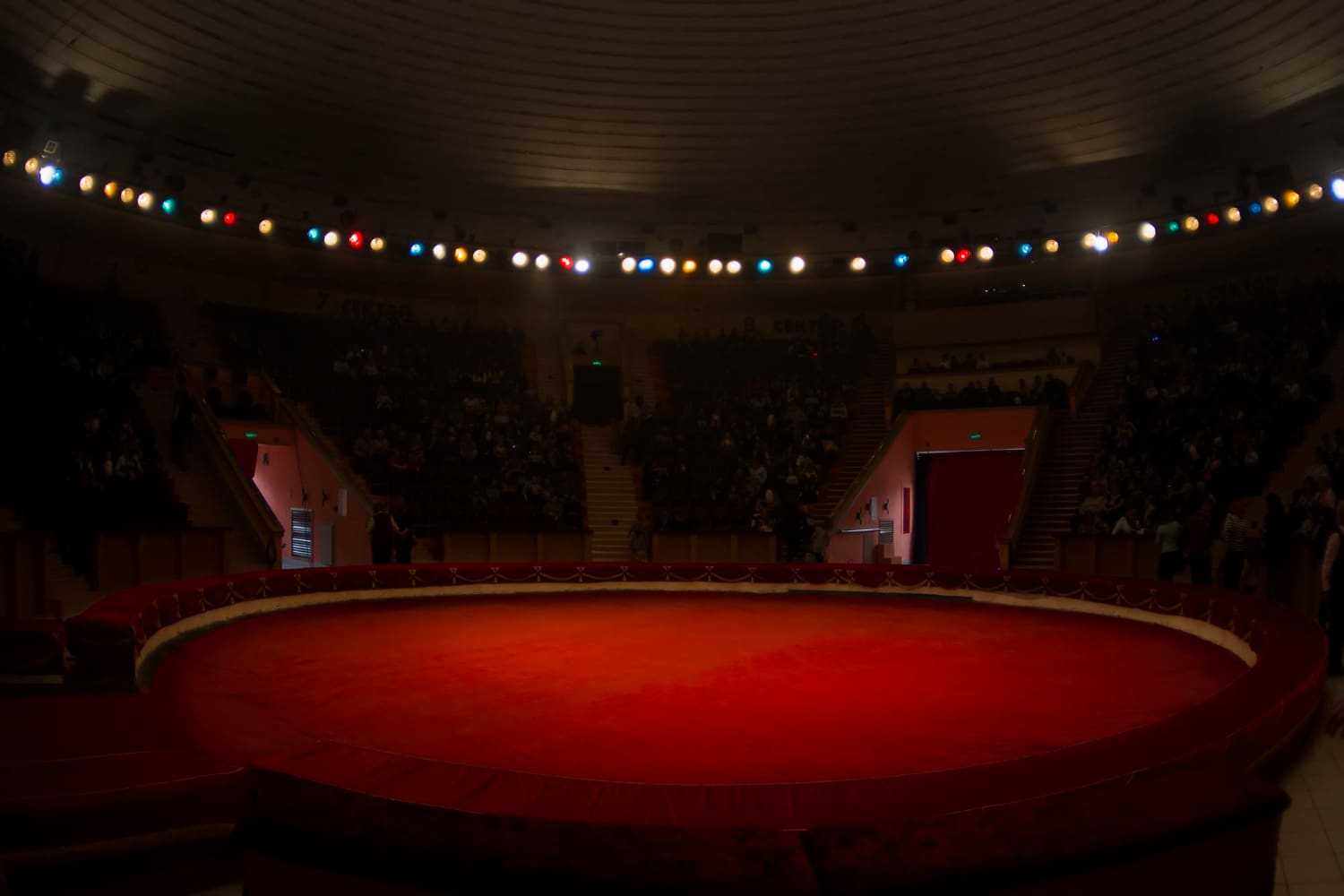Theatre in the Round: An Introduction - Theatre Haus