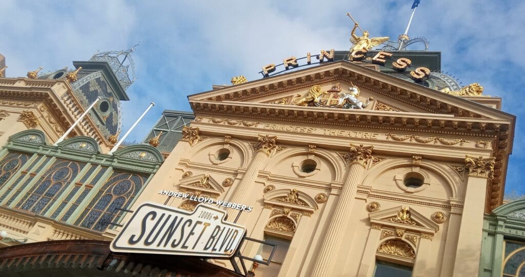 ‘Sunset Boulevard’ returns to Australian Stages with Sarah Brightman ...
